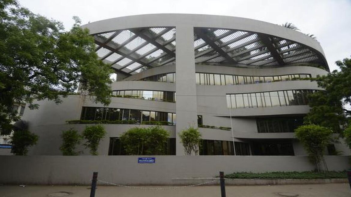 The Father of Modern Indian Architecture: Charles Correa – Nirman
